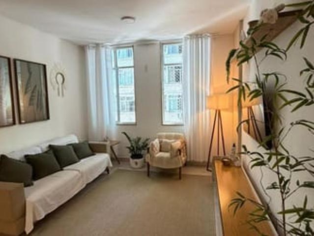 Mais que um quarto: uma vaga em um apê para chamar de casa