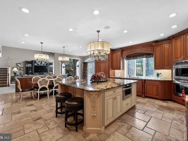 Maison Pl, Voorhees, Home For Sale