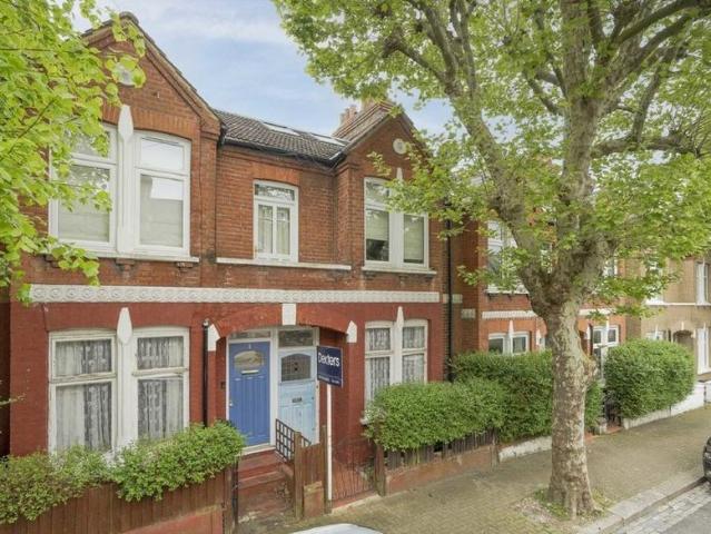 Maisonette for sale in Idlecombe Road, London, SW17 Ref 224936