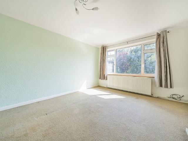 Maisonette to rent Barton Close, Bexleyheath, DA6
