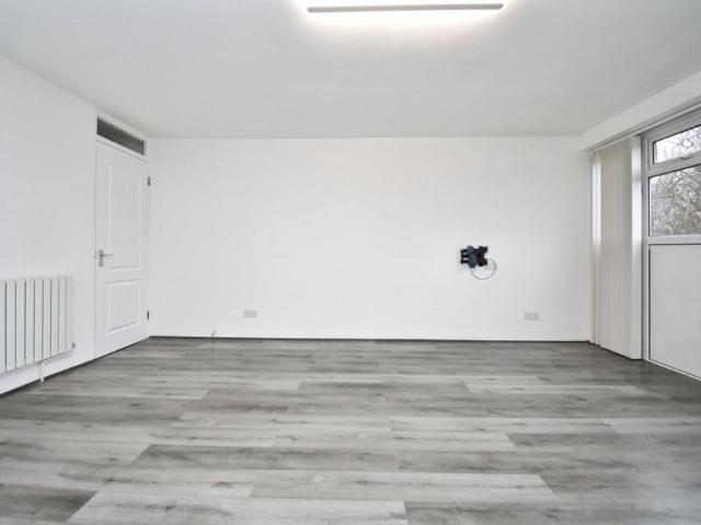 Maisonette to rent Damon Close, Sidcup, DA14