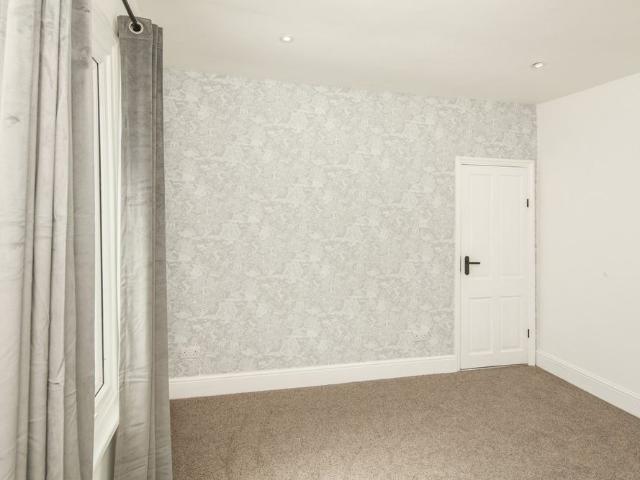 Maisonette to rent Forest Hill Road, London, SE22
