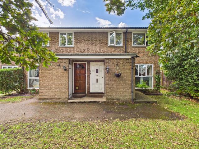 Maisonette to Rent in Blackwater Beaulieu Court PRC210056