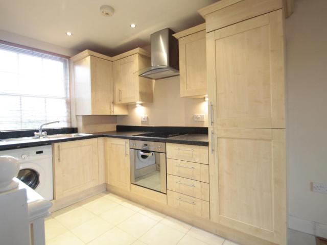 Maisonette to rent in Holstein Avenue, Weybridge, KT13 | Leaders