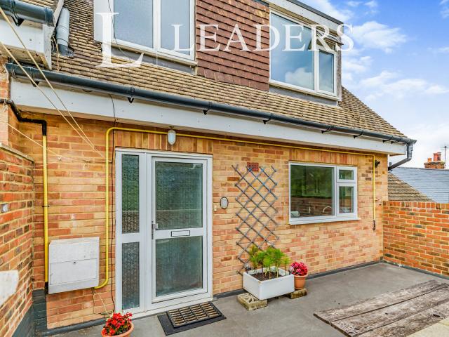 Maisonette to rent in Maypole Road, Ashurst Wood, East Grinstead, RH19 | Leaders