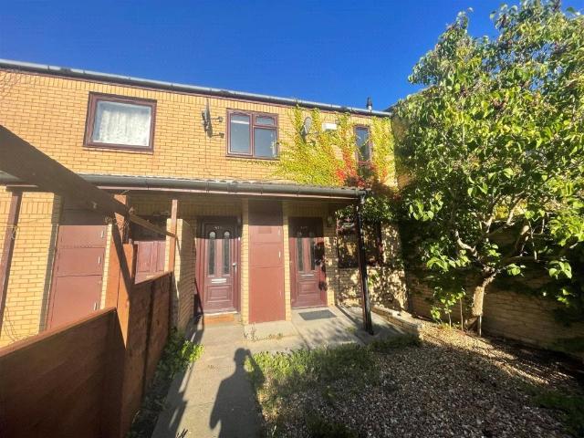 Maisonette to rent in South Eighth Street, Milton Keynes, Buckinghamshire, MK9 | Leaders