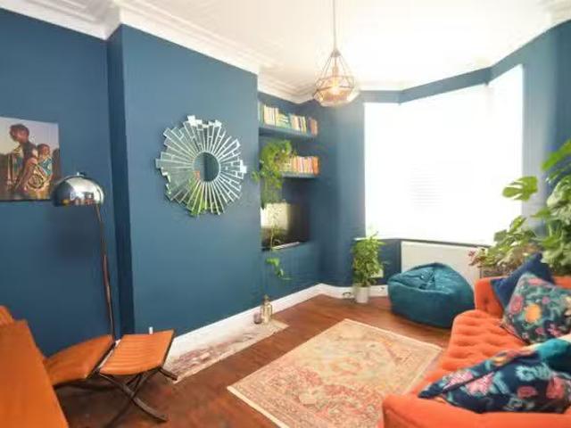 Maisonette to rent in Rockmount Road, London SE18