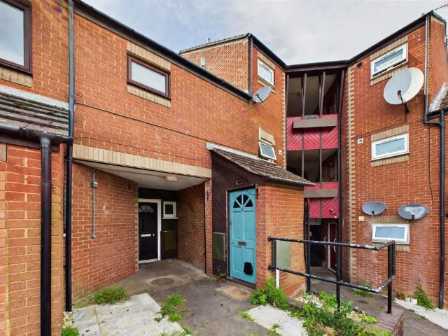 Maisonette to Rent in Reading Lock Place PRL090005