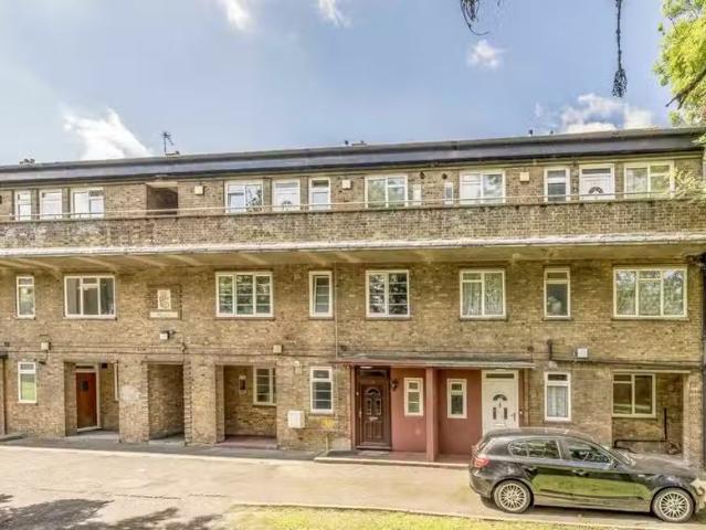Maisonette to rent in Therapia Road, London, SE22 Ref 230063