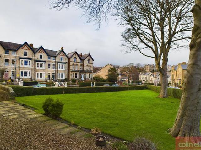 Maisonette to rent in Trinity Road, Scarborough YO11