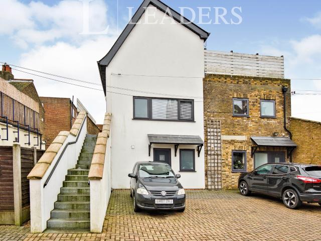 Maisonette to rent in Tudor Mews, Southend on Sea, Essex, SS2 | Leaders