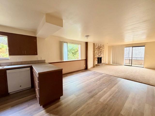 Majestic View Apt 3 Bedroom Apartment for Rent at 2517 Howard Ave, Everett, WA 98203 Pine Hurst