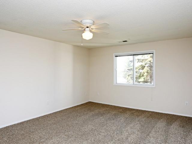 MAJESTIC COVE 3 Bedroom Apartment for Rent at 7472 157th St W, Apple Valley, MN 55124 Apple Ponds