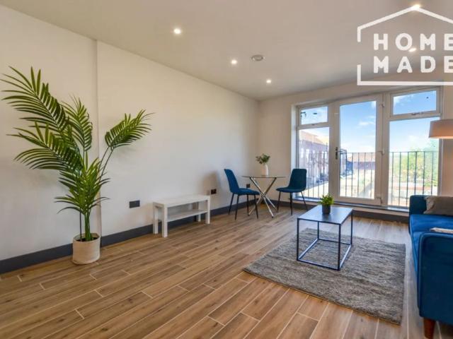 Majestic House, WD6