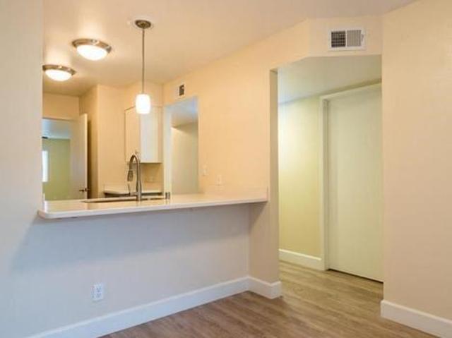 Makai Makai 3/1.5 1368sf Townhome