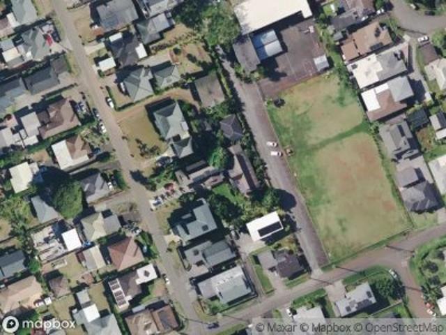 Makaweo Ave