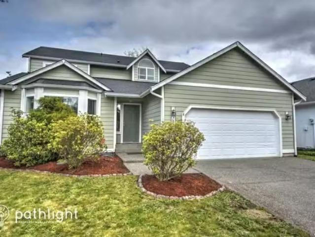 Make this charming 4 bedroom 2 bathroom house your 7036 Miras.