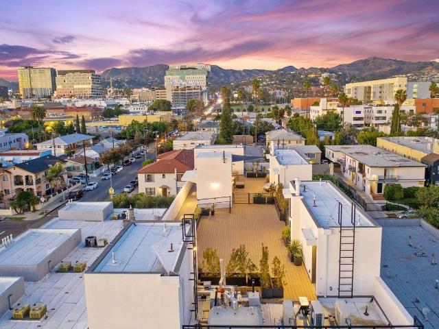 Make this Premier Community in Hollywood your new home! | Edenhaus Lexington 1 Bedroom Apartment for Rent at 5750 Lexington Ave, Los Angeles, CA 90038 Hollywood Studio District