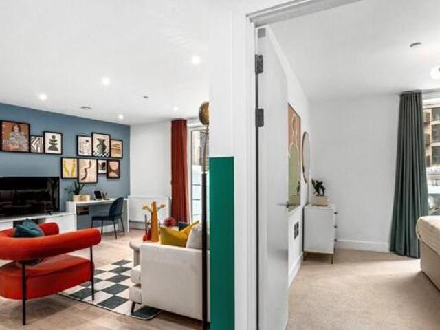 Makers Yard, London, 2 Bedroom Apartment