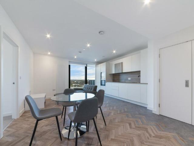 Makers Yard, London E3 1 bed apartment to rent £1,810 pcm £418 pw