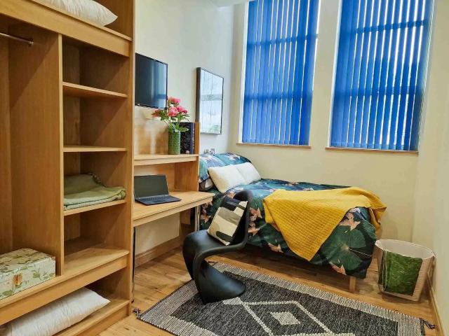 Makkah House Nottingham Student Accommodation UK | Amber