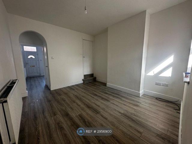 Malt Mill Lane, Halesowen B62, 2 bed terraced house to rent, £1,000 pcm | PrimeLocation