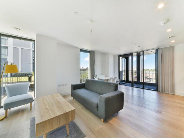 Malt House, Barley Lane, London E15, 3 bed flat to rent, £3,700 pcm | PrimeLocation