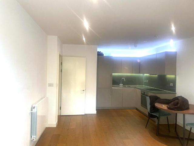 Maltby house, Ottley Drive, Kidbrooke. 1 bed apartment to rent £1,650 pcm £381 pw