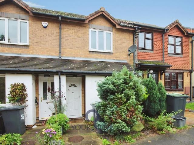 Malthouse Green, Luton LU2 2 bed terraced house to rent £1,295 pcm £299 pw