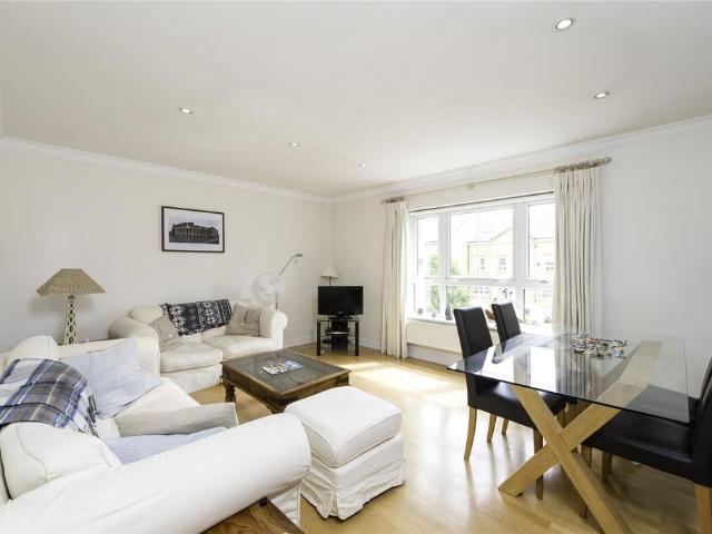 Malthouse Drive, Chiswick, London, W4 1 bed flat to rent £2,000 pcm £462 pw