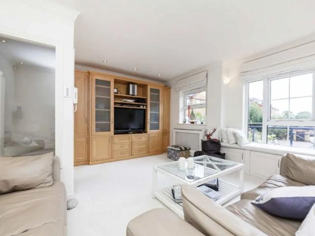 Malthouse Drive, W4 2NR, London