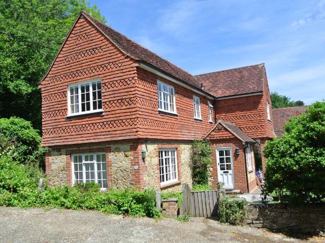Malthouse Lane, Hambledon GU8, 3 bed detached house to rent, £2,500 pcm | PrimeLocation