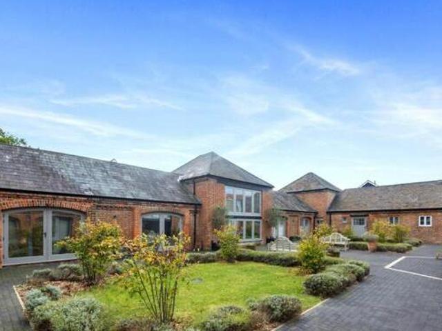 Malthouse Lane, Horley, 3 Bedroom Barn
