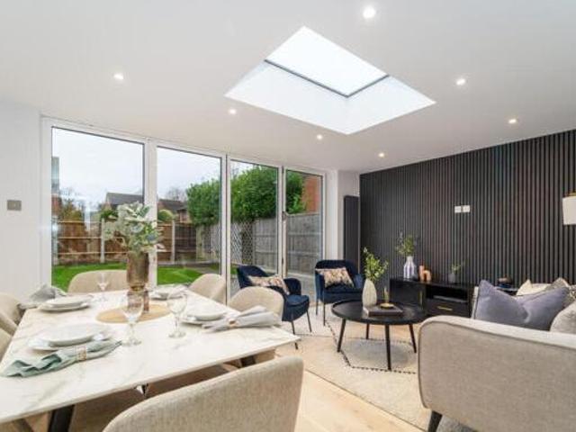 Malthouse Square, Beaconsfield, 3 Bedroom Terraced