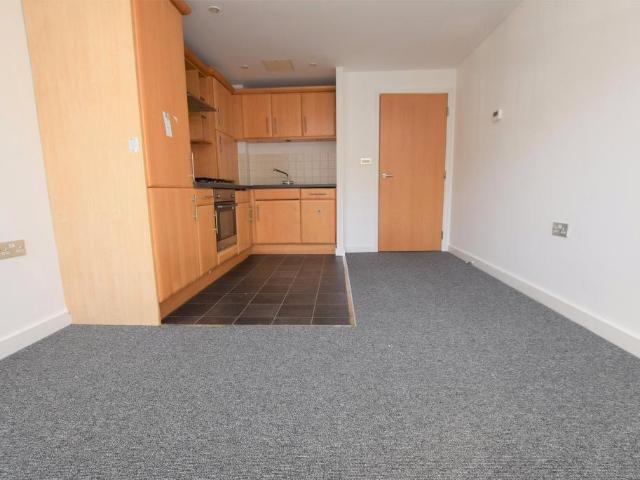 Malthouse Place, Romford RM1 2 bed apartment to rent £1,600 pcm £369 pw