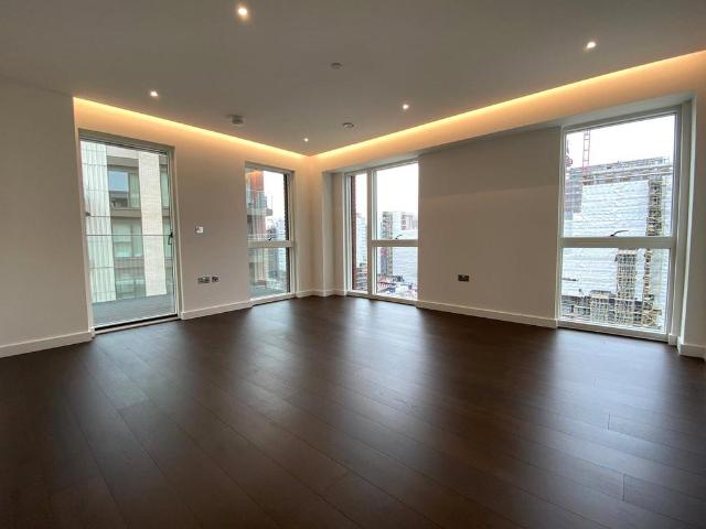 Malthouse Road, Lexington Gardens. 2 bed apartment to rent £3,400 pcm £785 pw