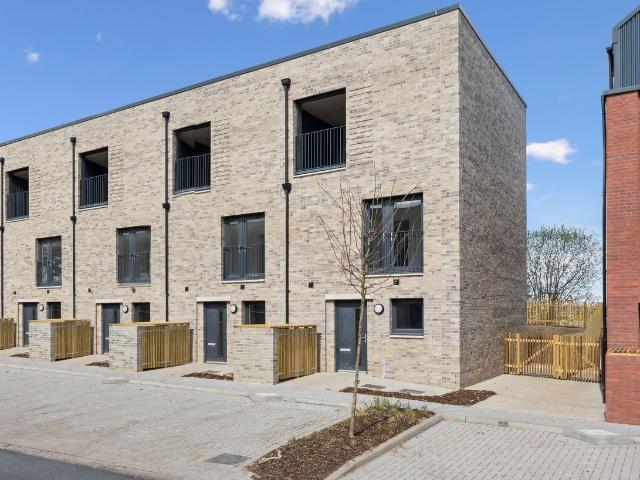 Maltings Wynd, Dundashill, Glasgow G4, 3 bed town house to rent, £1,695 pcm | PrimeLocation