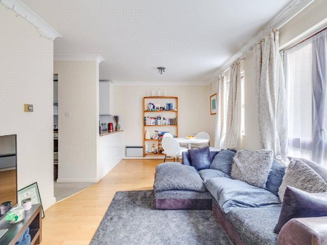 Maltings Place, Fulham SW6, 2 bed flat to rent, £2,450 pcm | PrimeLocation