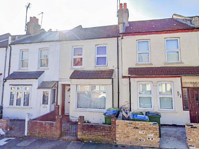 Malton Street, Plumstead, London, SE18 2 bed house to rent £1,675 pcm £387 pw