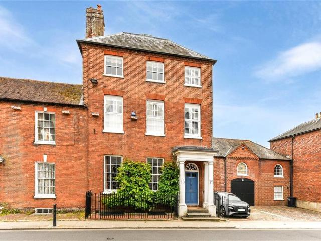 Maltravers Street, Arundel, West. 5 bed terraced house to rent £6,500 pcm £1,500 pw