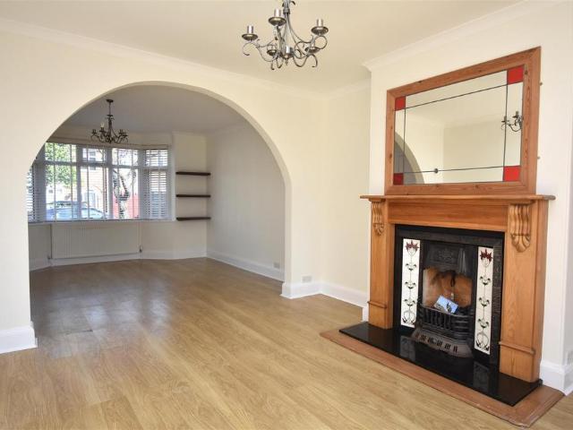 Malvern Avenue, York 3 bed end of terrace house to rent £1,580 pcm £365 pw