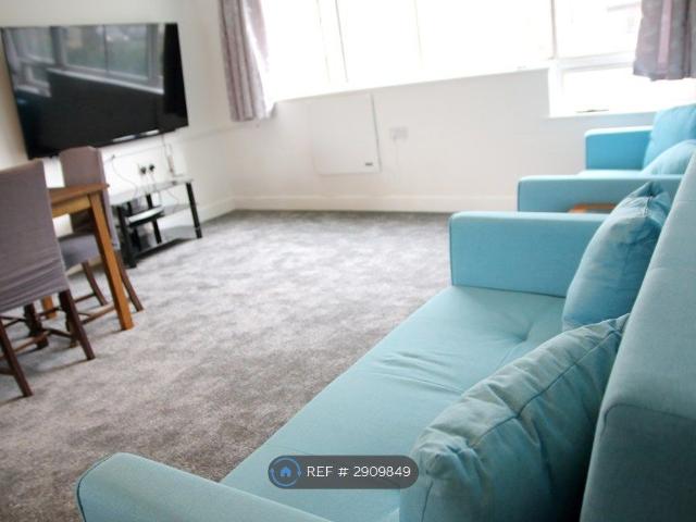 Malvern Court, Acocks Green, Birmingham B27, 2 bed flat to rent, £1,050 pcm | PrimeLocation