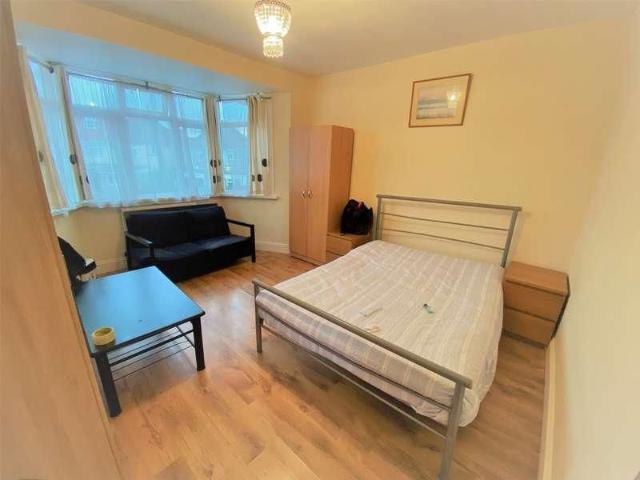 Malvern Gardens, Harrow, HA3