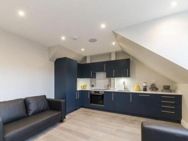 Malvern Road, Kilburn Park, 2 Bedroom Flat