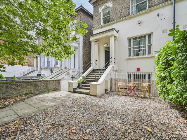 Malvern Road, Maida Hill, London NW6, 3 bed flat to rent, £3,800 pcm | PrimeLocation