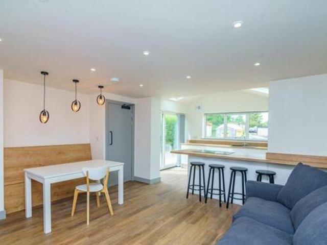 Malvern Road, Newsome, 5 Bedroom End