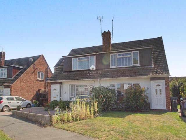 Malyon Road, Witham CM8 3 bed terraced house to rent £1,425 pcm £329 pw