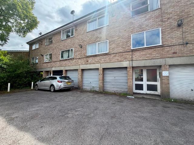 Malzeard Court, Malzeard Road, Luton LU3, 1 bed flat to rent, £1,000 pcm | PrimeLocation