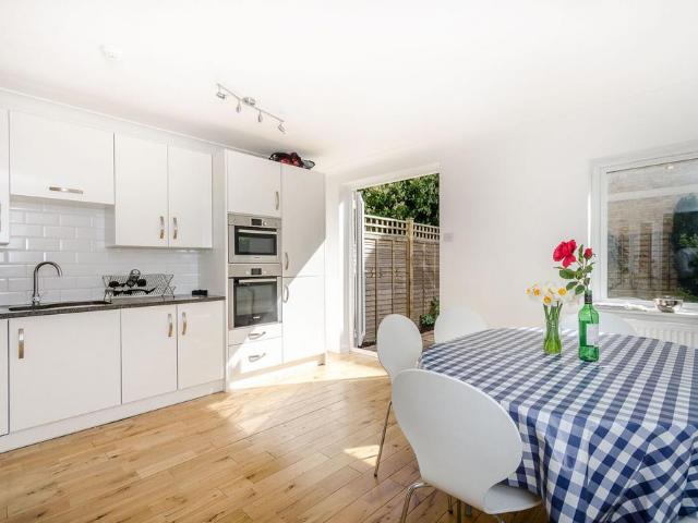 Malbrook Road, West Putney, London, SW15 5 bed terraced house to rent £5,200 pcm £1,200 pw