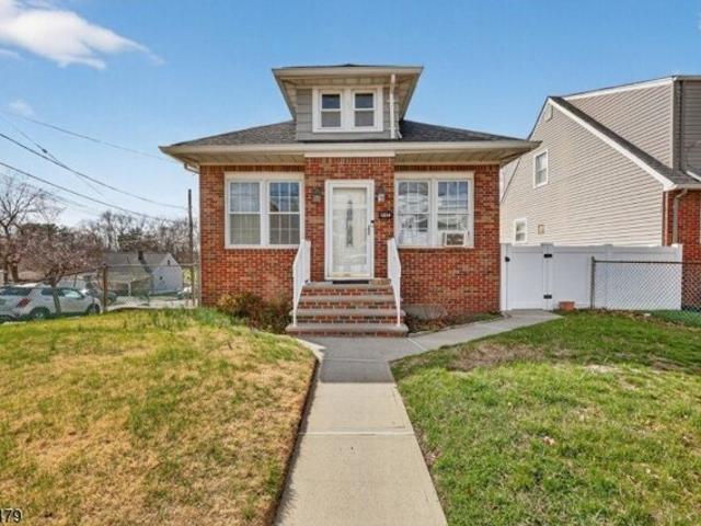 Malcolm Ave, Garfield, Home For Sale